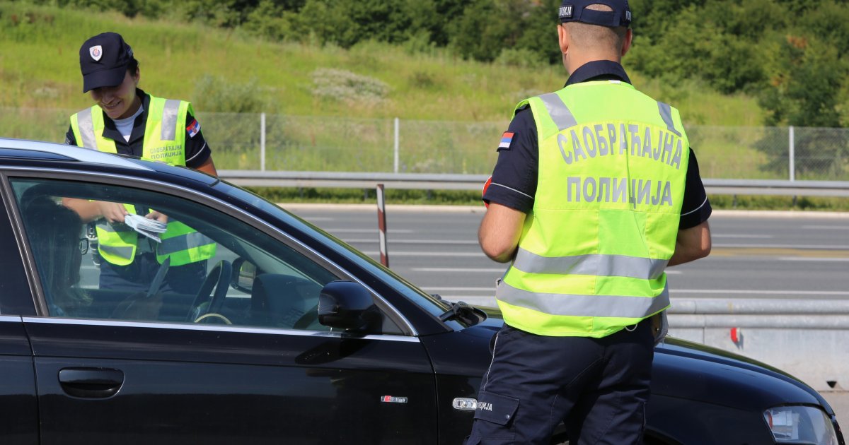 MUP Subotica: Pijan i bez dozvole vozio "mercedes", vozilo mu oduzeto ...