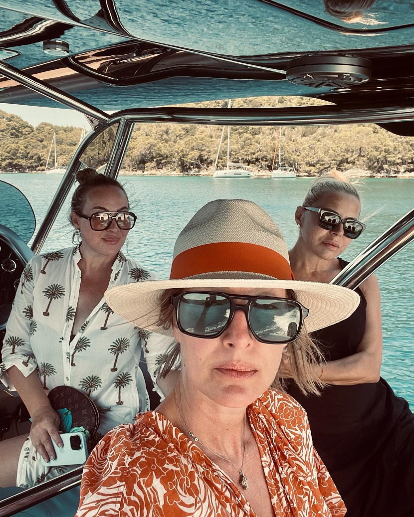 Snežana Stojković bez trunke šminke na jahti - Telegraf.rs