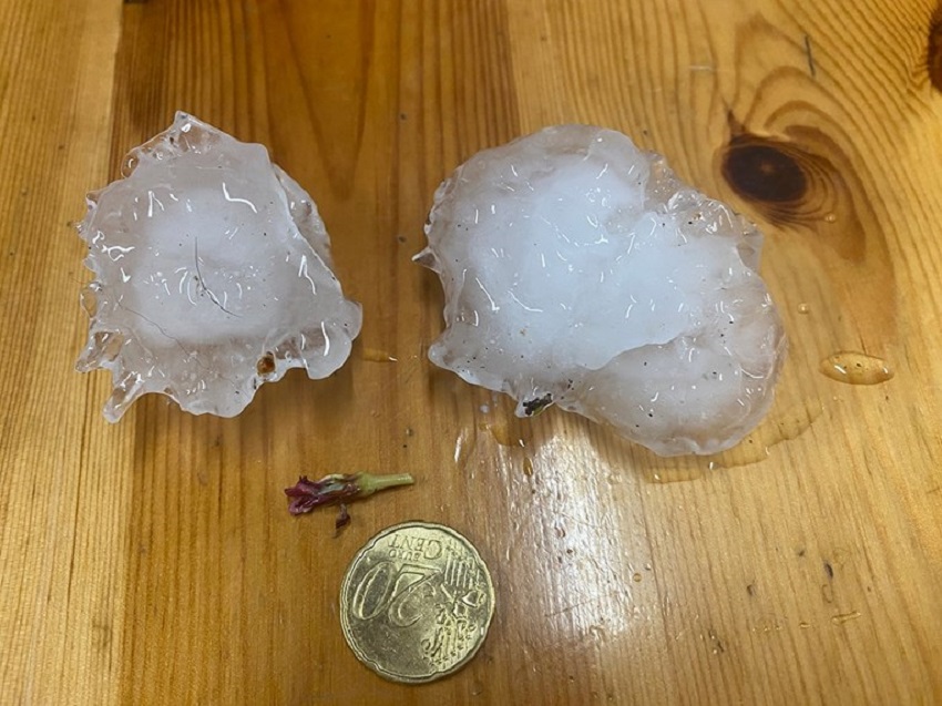Zabeležen novi evropski rekord, prečnik grada čak 19 cm - Telegraf.rs Zabeležen novi evropski rekord, prečnik grada čak 19 cm - Telegraf.rs