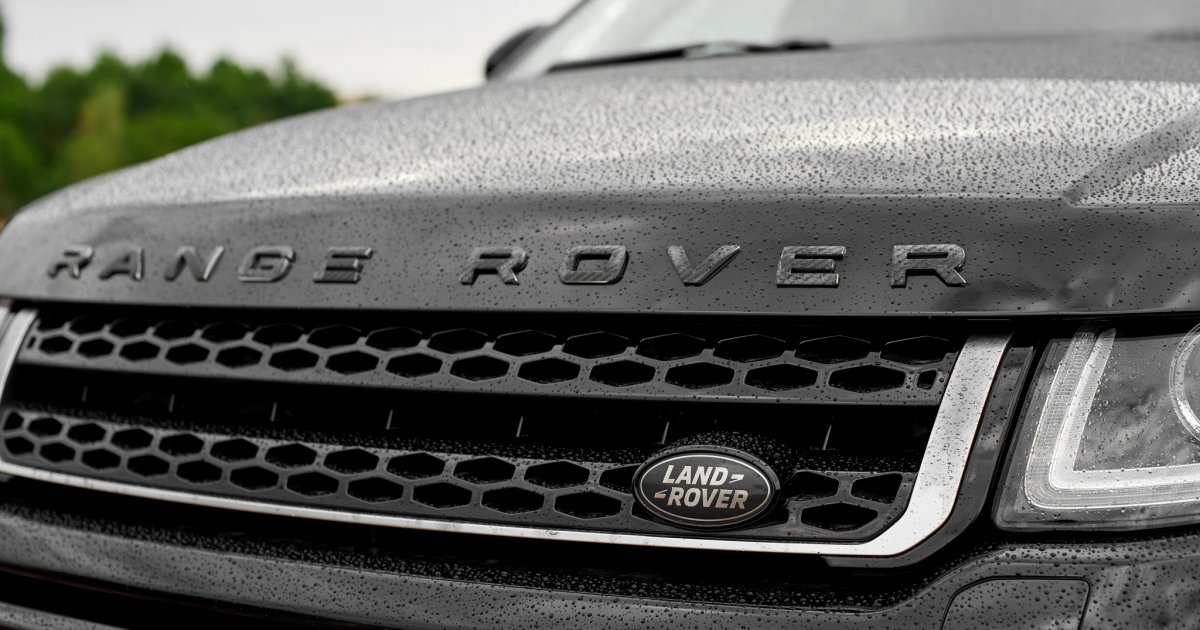 Ovako kako je žena isparkirala skupoceni džip ne ume pola muškaraca ...