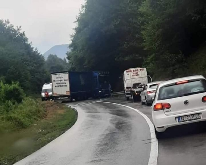 Kolaps na putu ka Crnoj Gori - Telegraf.rs