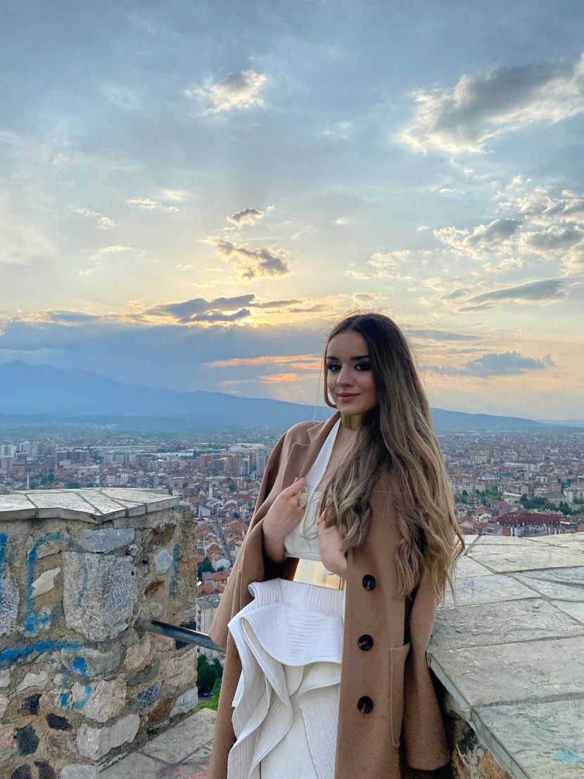 Vera Stolić Vera se susreće sa pretnjama zbog nove pesme - Telegraf.rs