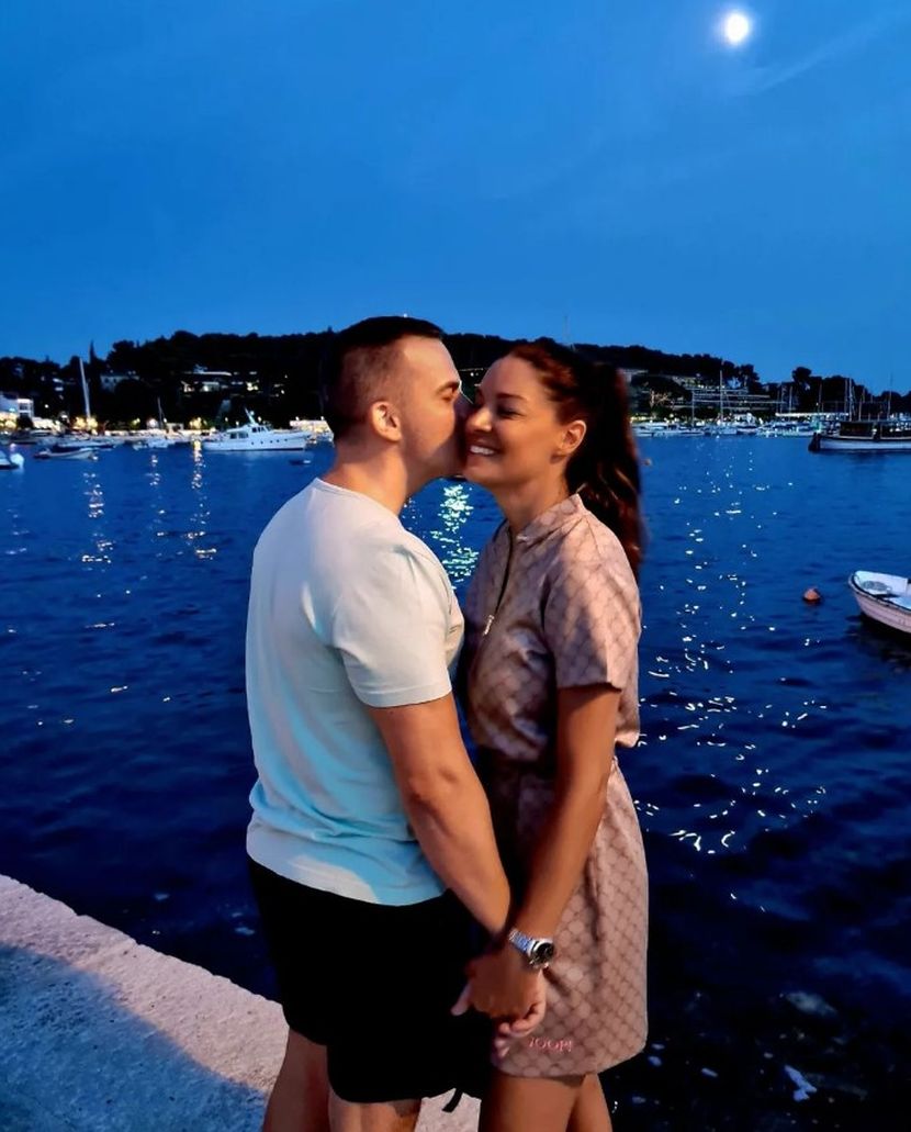 Ko je zgodni direktor s kojim Sanja Kužet čeka sina: Na njemu "pucaju" mišići, upoznali su se na ...