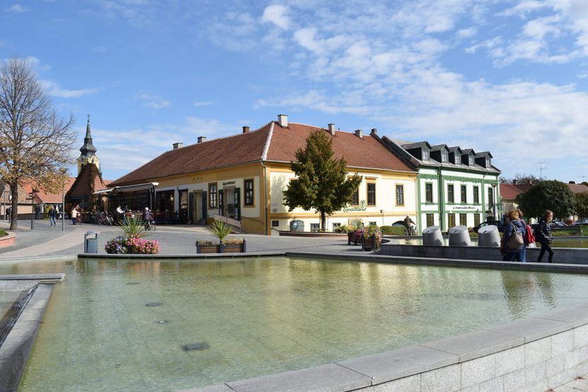 Banja Đula Mađarska - Ona.rs