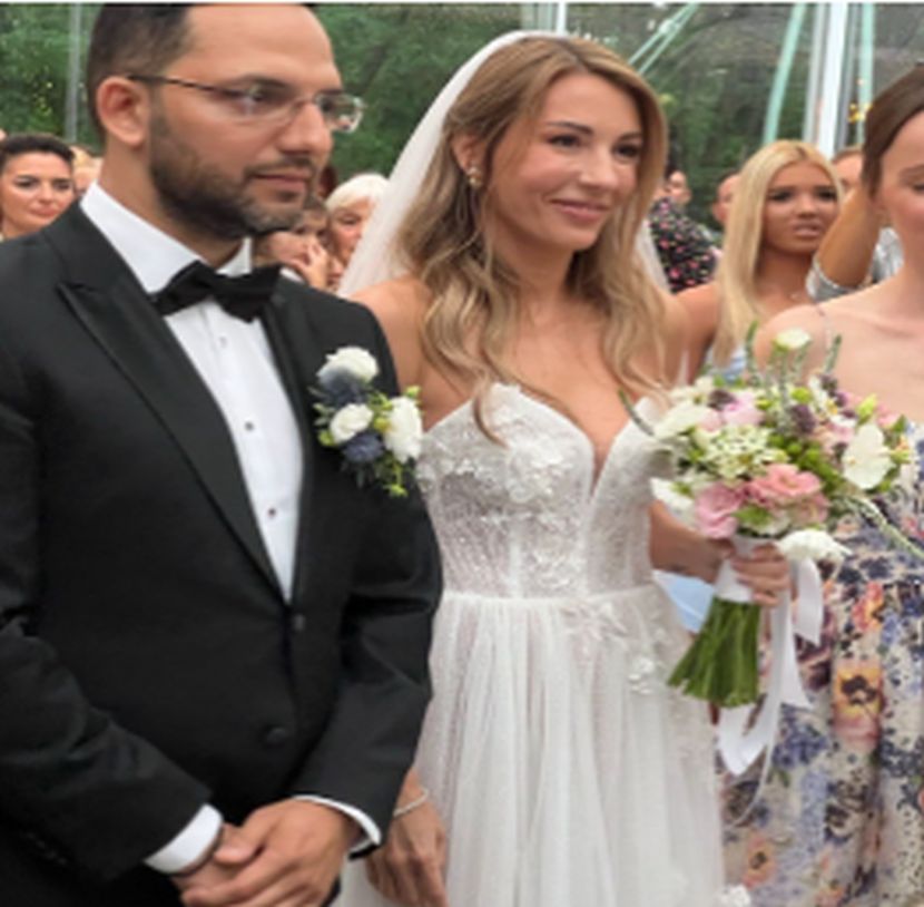 Prve slike sa intimnog venčanja ministarke Dubravke Đedović - Telegraf.rs