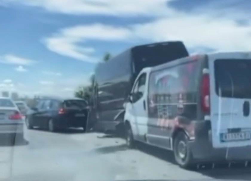 Tri vozila sudarila se na Pančevcu, u Zemunu oboren motociklista - Telegraf.rs