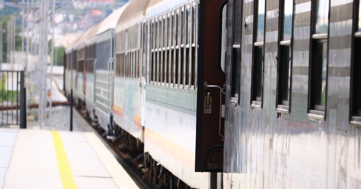 Nesreća kod Bijelog Polja: Voz udario jednu osobu, stradala na licu ...