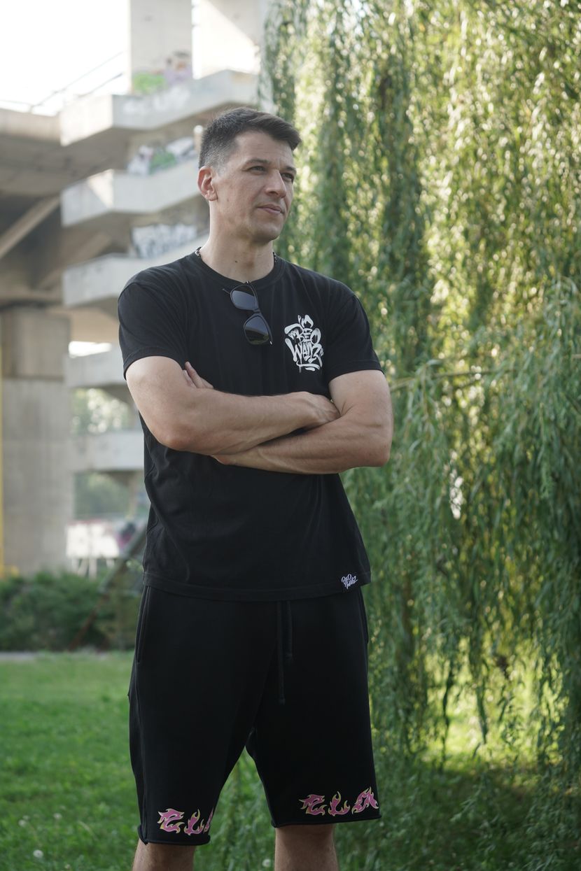 Viktor Savić nam je otvorio vrata svoje intime - Ona.rs