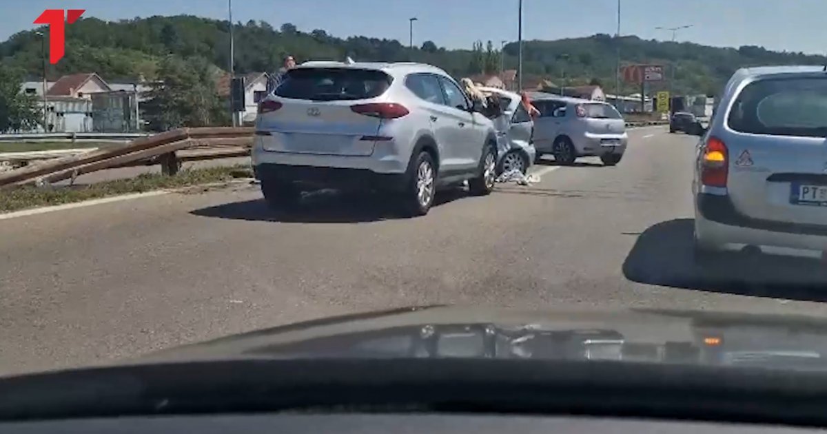 Nesreća na auto-putu kod Vrčina: Sudar dva vozila, ima povređenih - Telegraf.rs