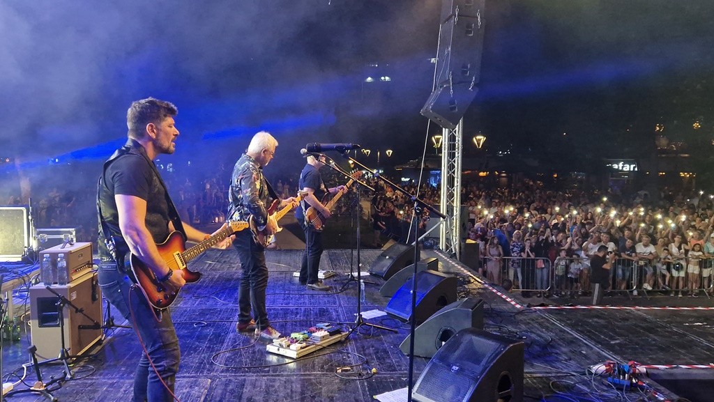 YU grupa priredila nezaboravan koncert u Leskovcu - Telegraf.rs