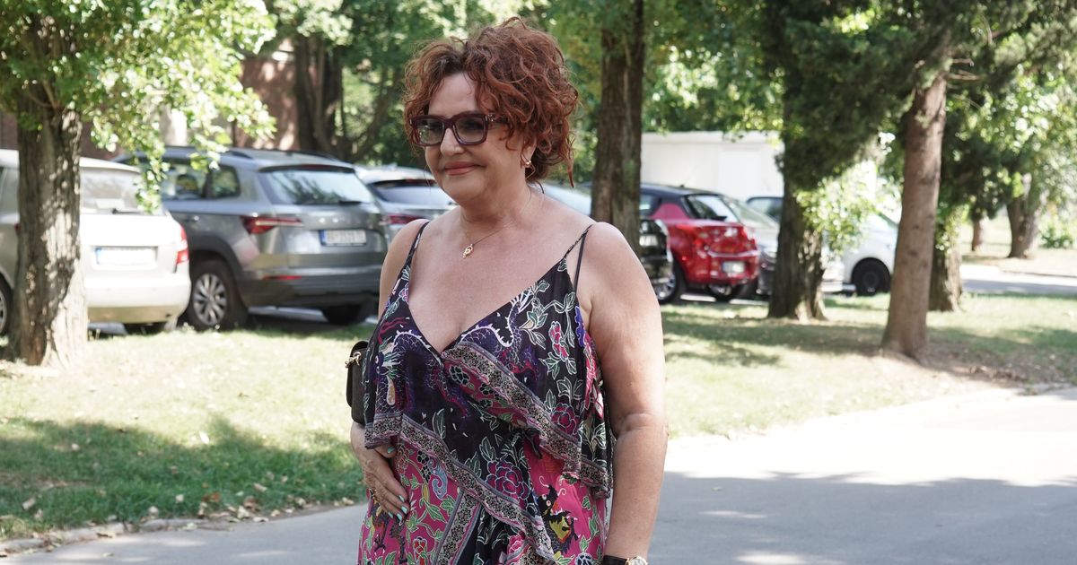 "Ovo je jeftino i odvratno!" Ana Bekuta oplela po stajlingu mlađe ...