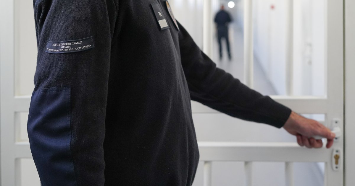 Izbodeni student u lošem stanju, lekari mu se bore za život - Telegraf.rs Izbodeni student u lošem stanju, lekari mu se bore za život - Telegraf.rs