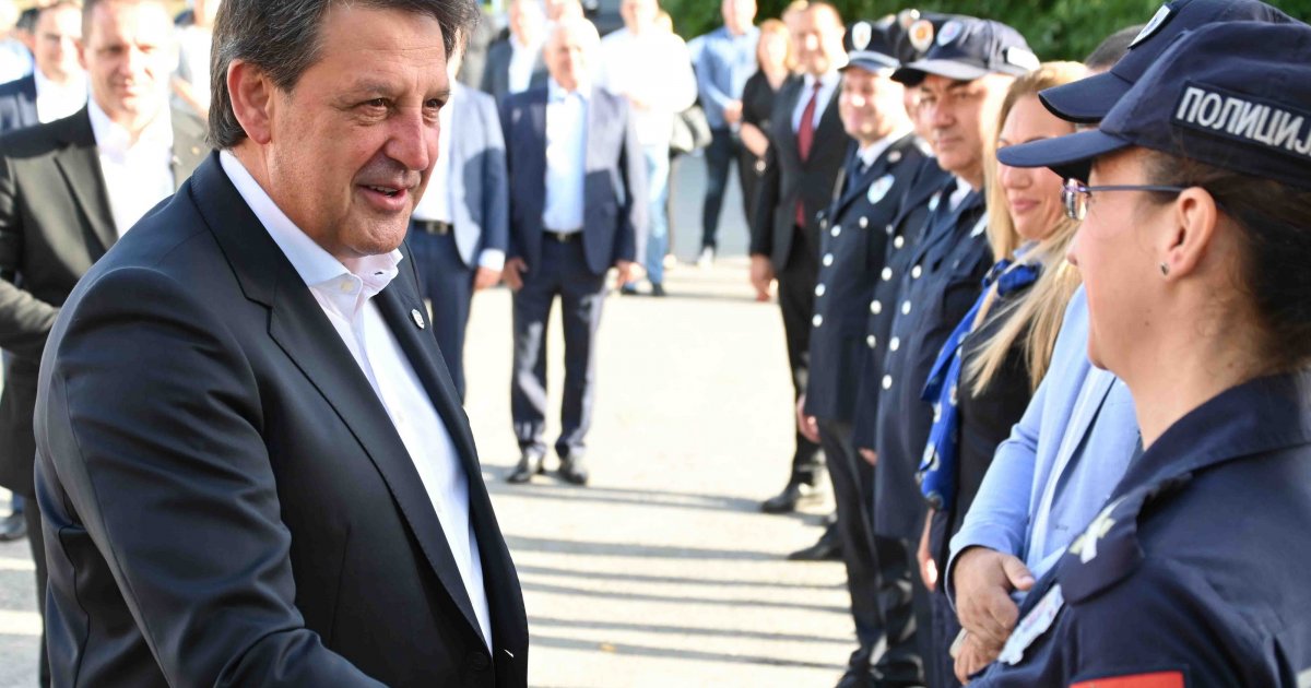 Ministar Gašić položio je kamen-temeljac - Telegraf.rs