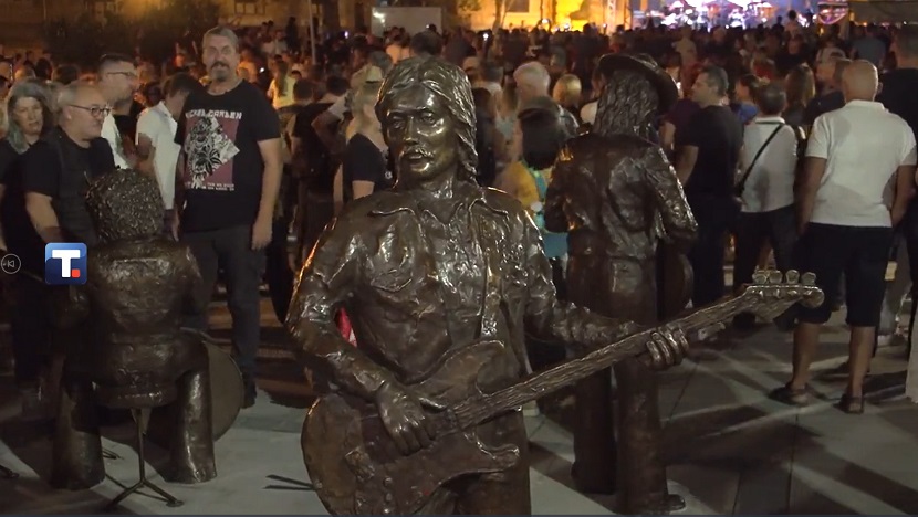 Grupa Smak dobila spomenik u Kragujevcu: - Telegraf.rs