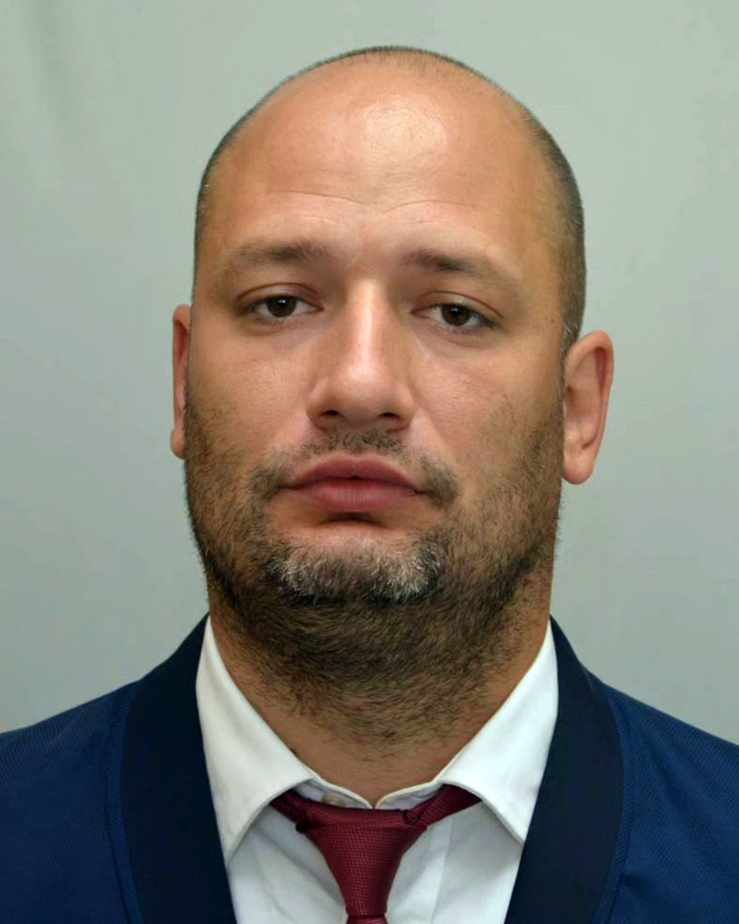 Ovo je policijski inspektor koji je ubijen u Bijeljini: Iza Markovića ostali supruga i sin ...