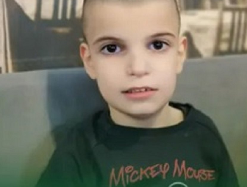 Pavle (9) zavisi od pomoći drugih: Kasni u razvoju - Telegraf.rs