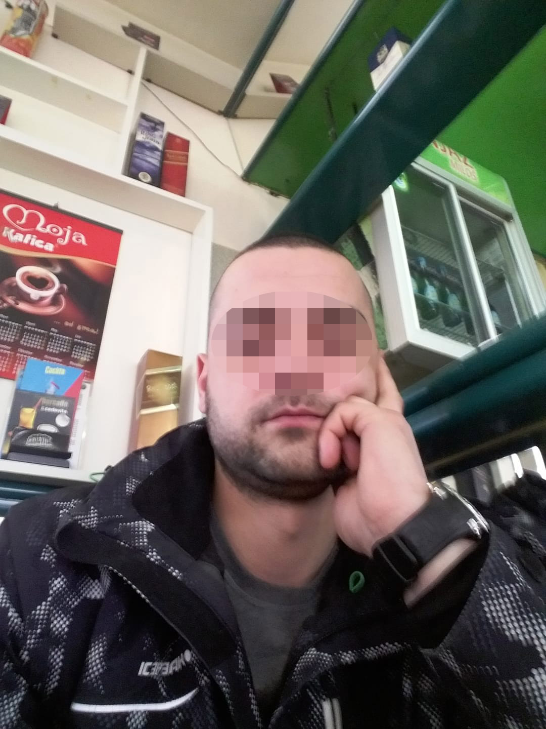 Ovo je osumnjičeni za ubistvo u Kruševcu, ima debeli dosije: Zabo muškarcu nož u vrat u kafiću ...