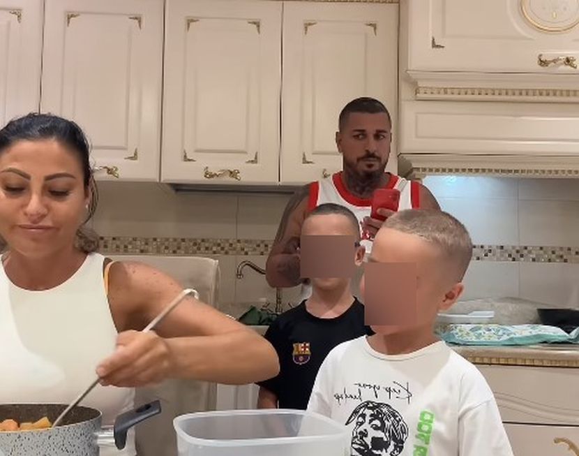 Iznenada preminuo poznati influenser: Srušio se u svom domu dok se ...