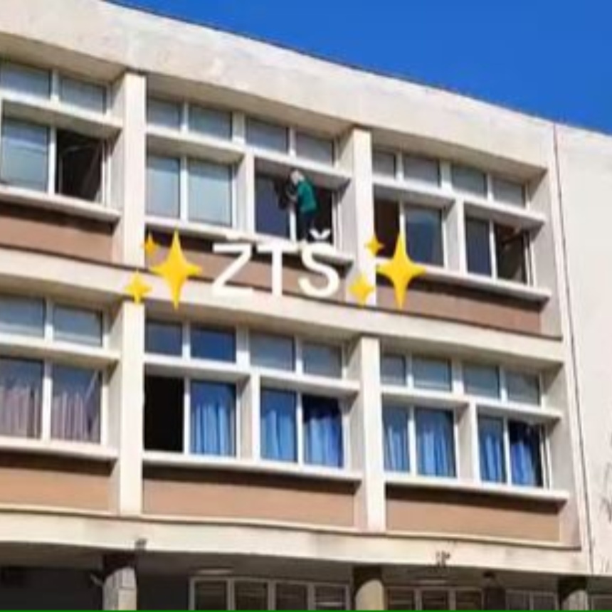 Higijeničarka izašla na sims kako bi oprala prozore - Telegraf.rs