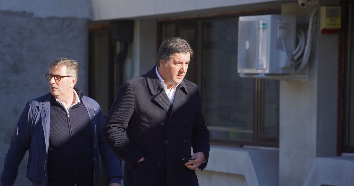 Dejan Bodiroga došao na sahranu sina Mirka Kodića! Preminuli Aleksandar je radio u njegovom ...