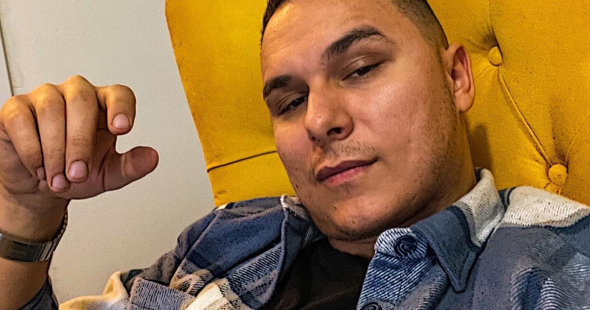 Pevač otkrio da je imao odnos sa devojkom u bioskopu - Telegraf.rs