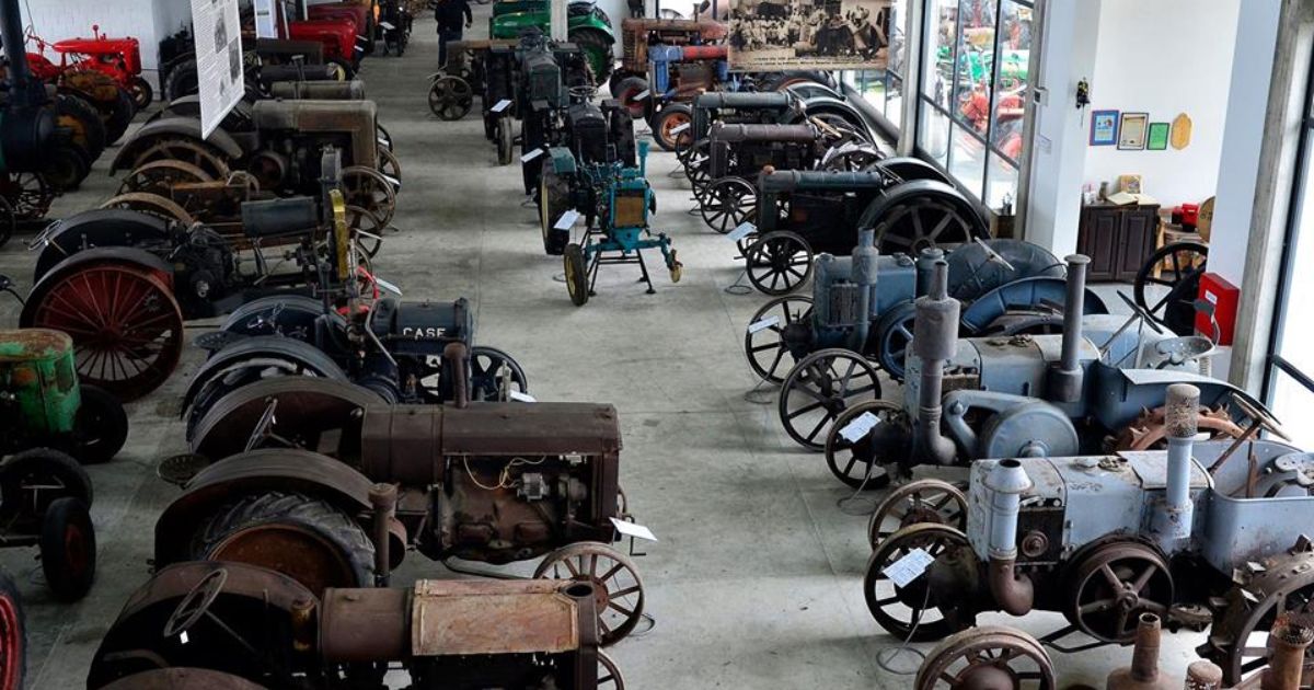 Najstariji traktor u Srbiji ima 103 godine - PULS Šumadije Najstariji traktor u Srbiji ima 103 godine - PULS Šumadije