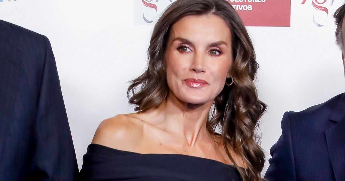 Vitka linija kraljice Leticije - Ona.rs