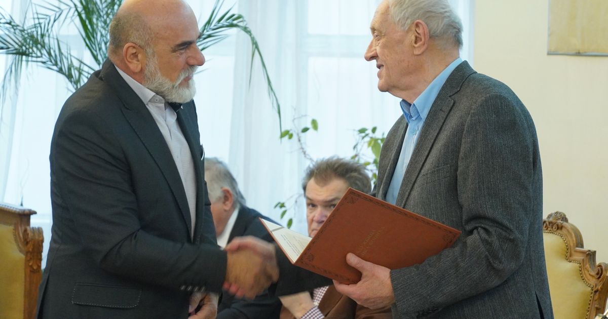 Vasa Pavković i Đorđe Nešić primili nagradu Fonda "Branko Ćopić" u SANU ...