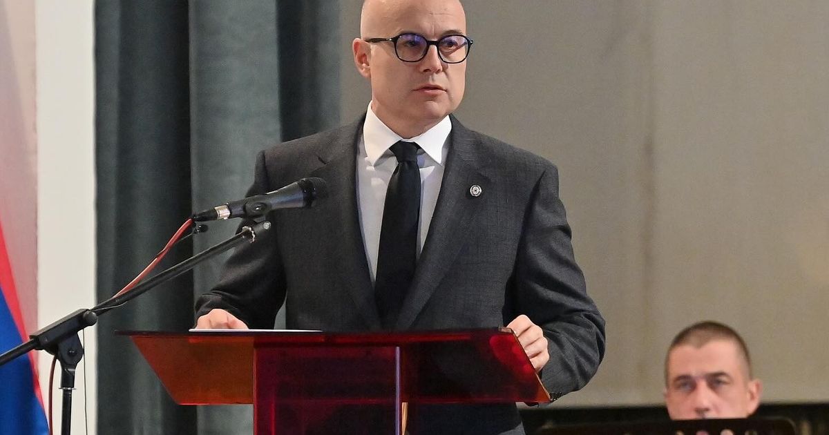 Vučević o protestu opozicije: Napadnut jedan od simbola demokratije ...