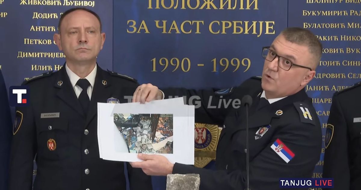 Načelnik Ivković: Povređeno osam policajaca gađali su ih kamenicama ...