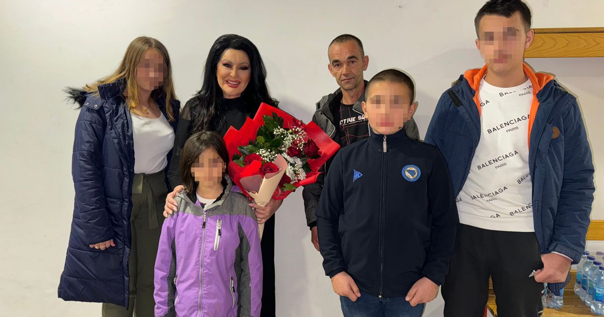 Dragana Mirković počela turneju iz Tuzle i zlatnim slovima se upisala u istoriju humanosti ...