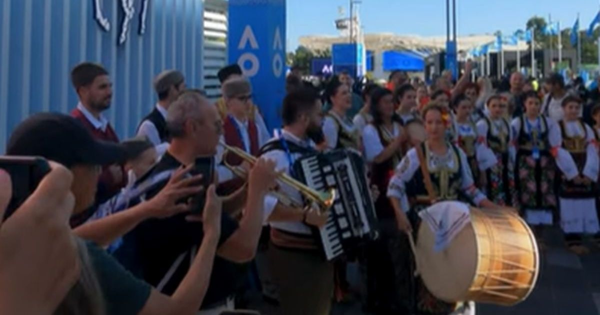 Orilo se "Ajde, Jano" u Melburnu: Srbi napravili ludnicu u Australiji ...