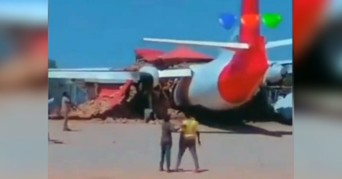 Avion Fokker 50 uleteo u kuću: Poginuo pilot, avion i kuća uništeni ...