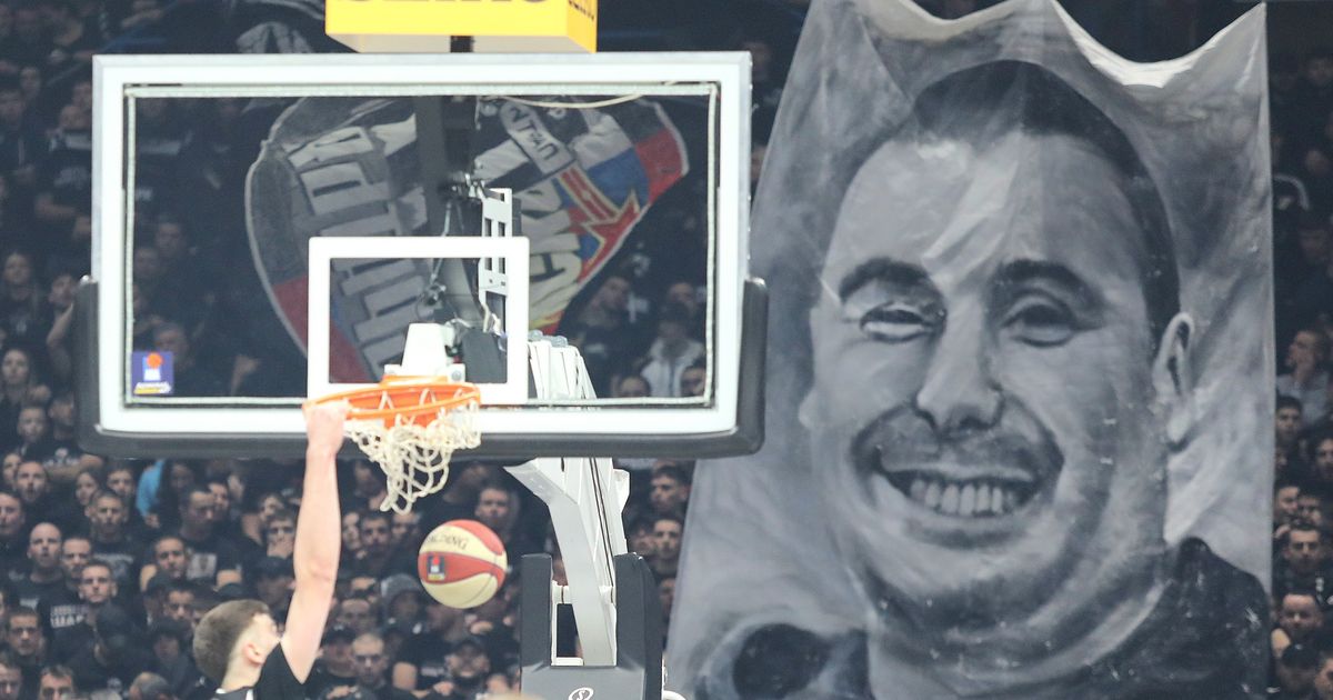 Sprema se košarkaški spektakl u Beogradu! Partizan i Golden Stejt ... Sprema se košarkaški spektakl u Beogradu! Partizan i Golden Stejt ...