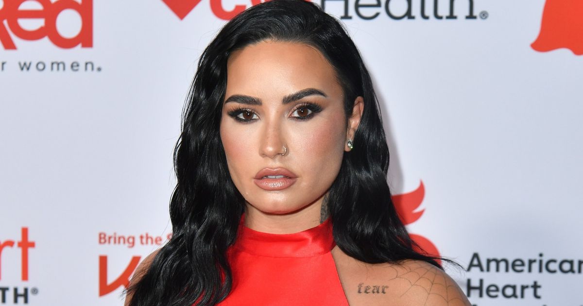 O bajkovitoj venčanici Demi Lovato svi pričaju: Naglašava obline, a ...