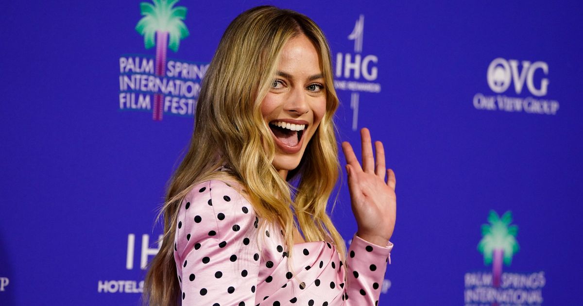 Mali, ali vidljiv stomačić "Barbi" otkriva lepe vesti: Margo Robi je ...