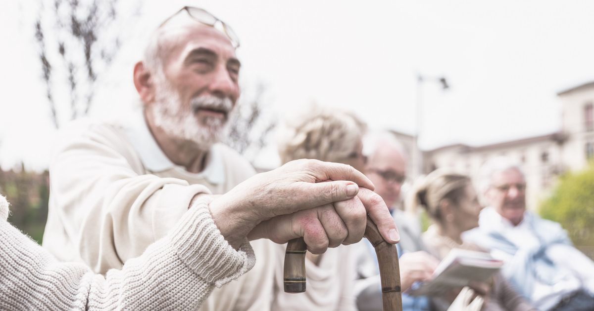 10 navika koje sprečavaju prevremeno starenje: Savet kako da stariji ne ...