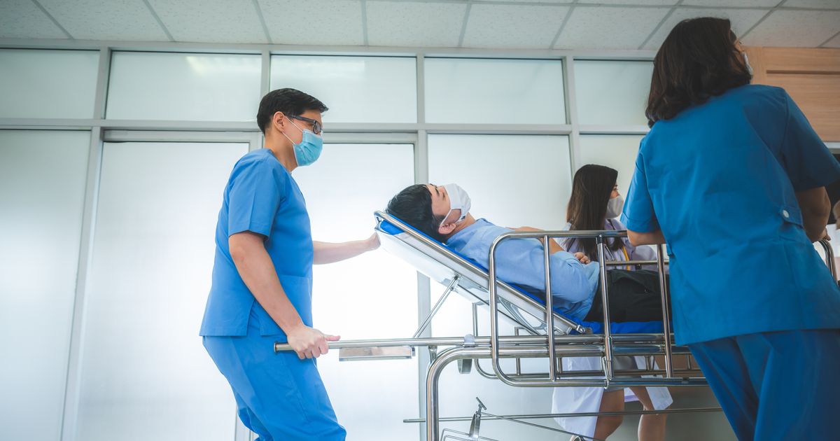 Komšije zvale policiju: Muškarca našli u lokvi krvi, neko mu je otkinuo ...