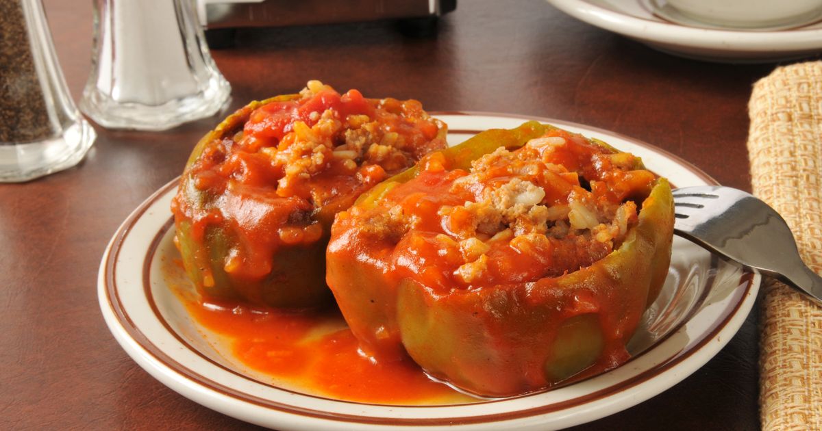 Klasični recept za najsočnije punjene paprike: Topli obrok iz rerne ...