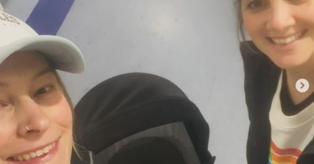 Lezbijski par ulazi u istoriju Velike Britanije: Rodile su jedna drugoj ...