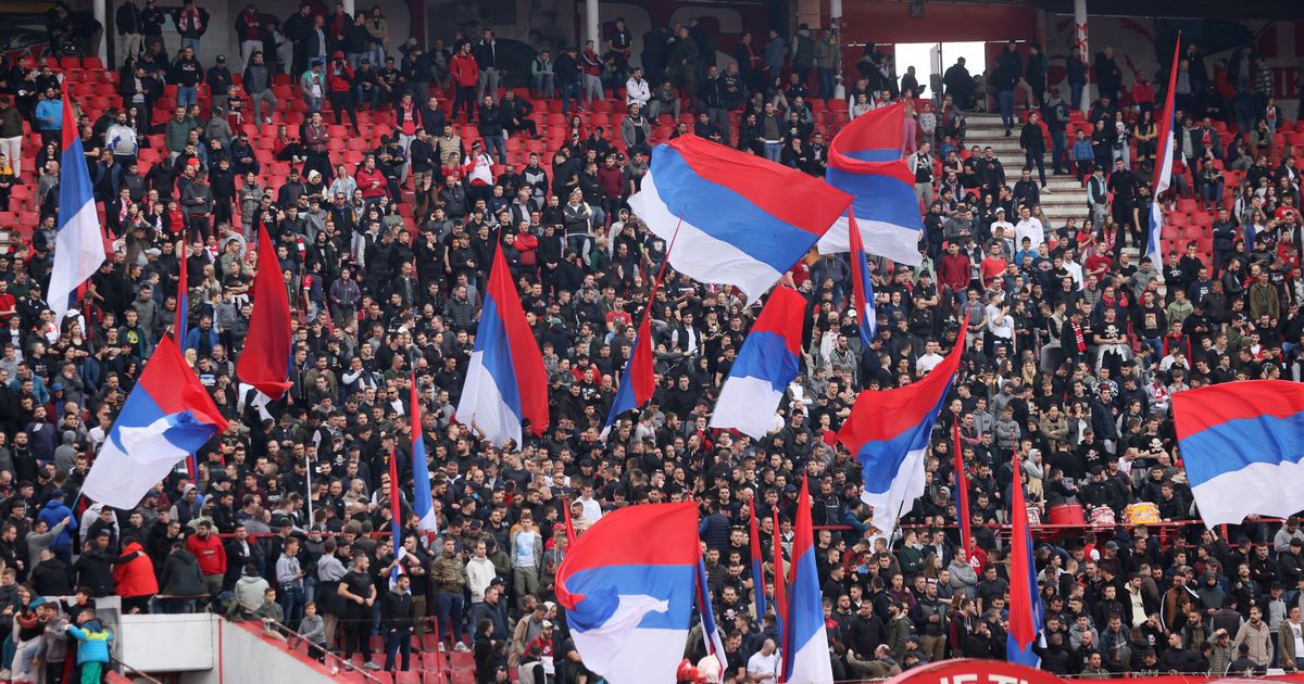 Oglasila se grupa čiju zastavu su Delije zapalile, prestaju da postoje ...