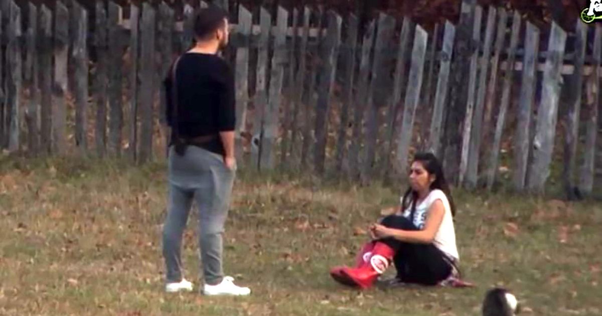 Pevačica je ušla u rijaliti i zavela oženjenog kolegu, javno pričala o ...