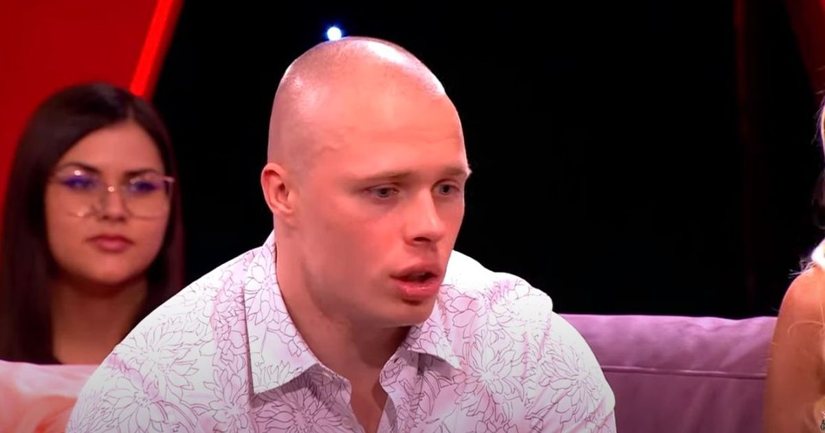 Pevač priznao da je lagao da se oženio! "Zahvaljivao sam se na čestitkama, a sve je bio ...