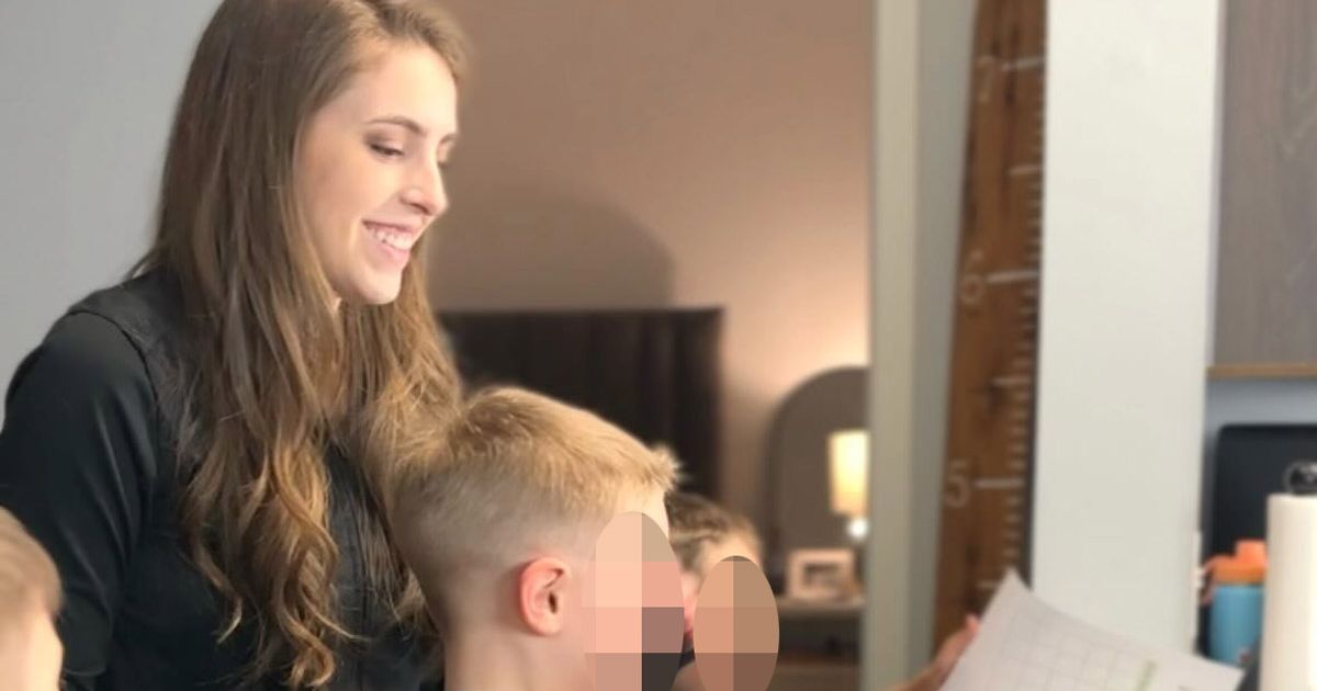 Mama tera svoju decu da plate kiriju i troškove: Zarađuju tako što rade ...