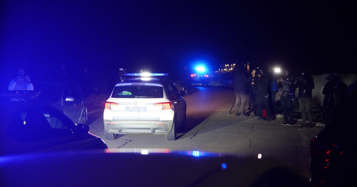 Projurila policija pod rotacijom ka kući ispred koje je nestala mala ...
