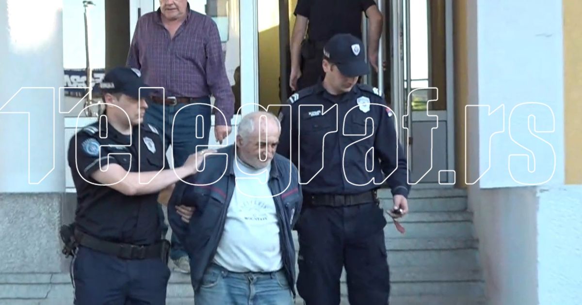 Ovo je trenutak kada oca osumnjičenog za ubistvo Danke (2) odvode nakon saslušanja: Zanemeo u ...