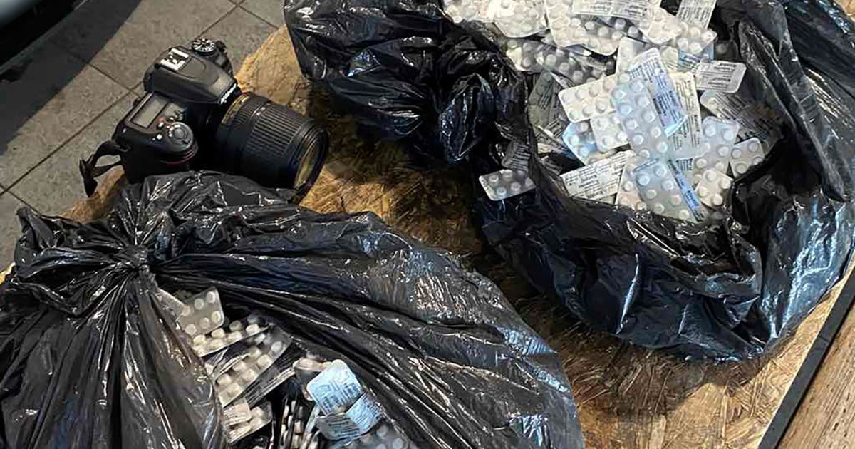 Pogledajte gde je mladić sakrio 100.000 tableta: Ostavio u šoku i ...