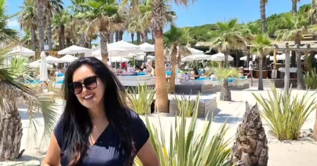 Jedina fotka Dragane Mirković u kupaćem kostimu: Uživala i nazdravljala iz Sen Tropea - Telegraf.rs