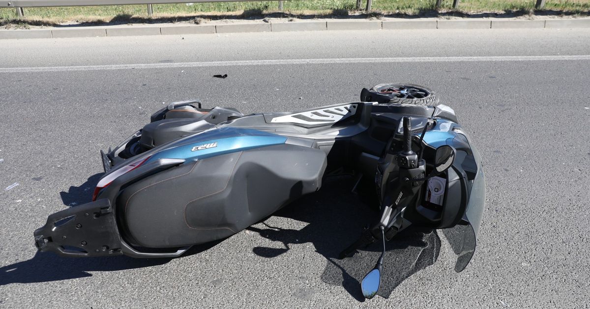 Dostavljač pao sa motora i slomio nogu: Nezgoda u Ulici omladinskih ...
