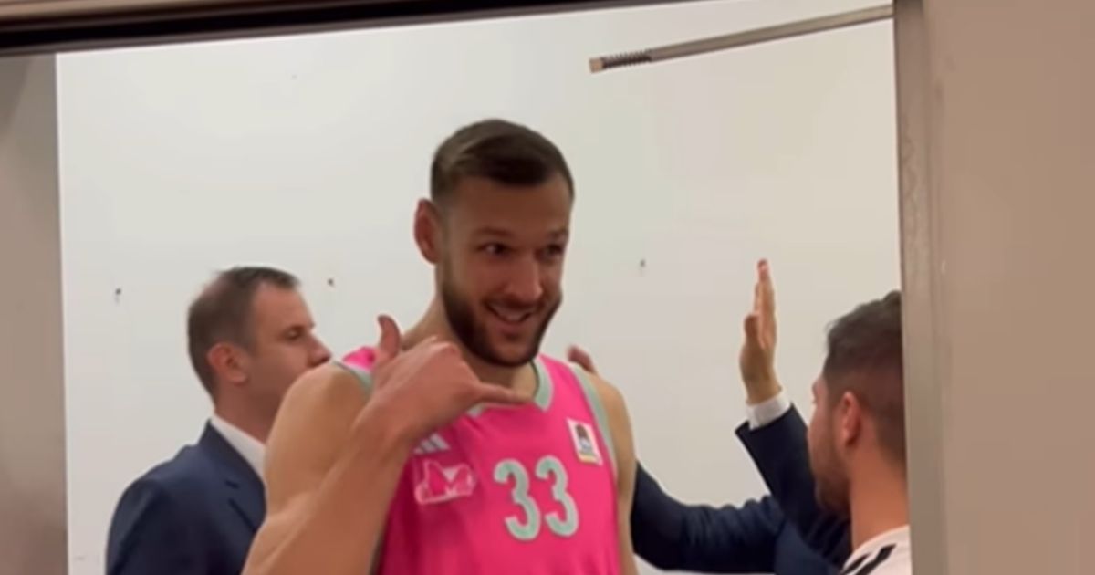 Uroš Plavšić izvadio slušalicu kao nakon Partizana: Centar Mege dobio ...